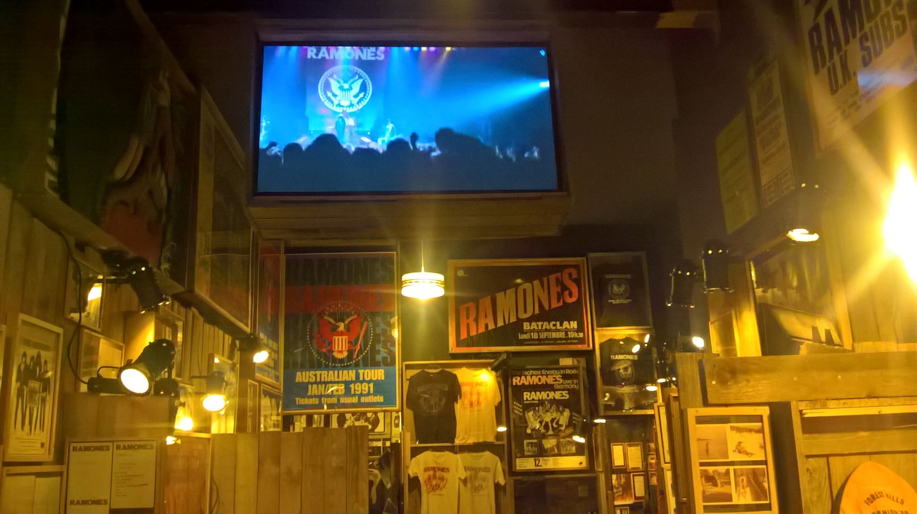 Ramones brachten Mauer zu Fall – Obstkurve